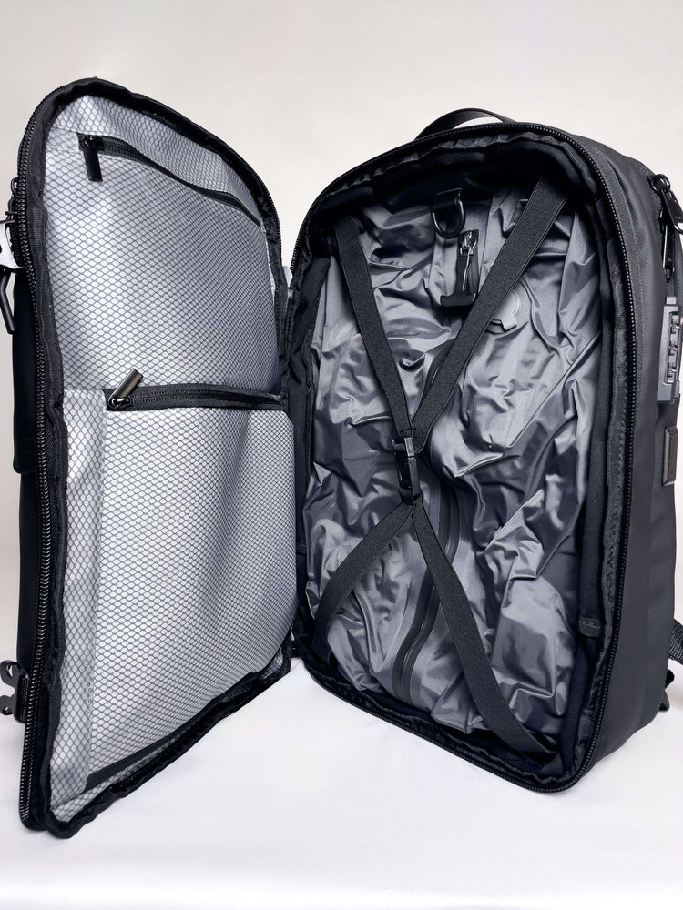 Backvac® | Patented Vacuum Compression Backpack