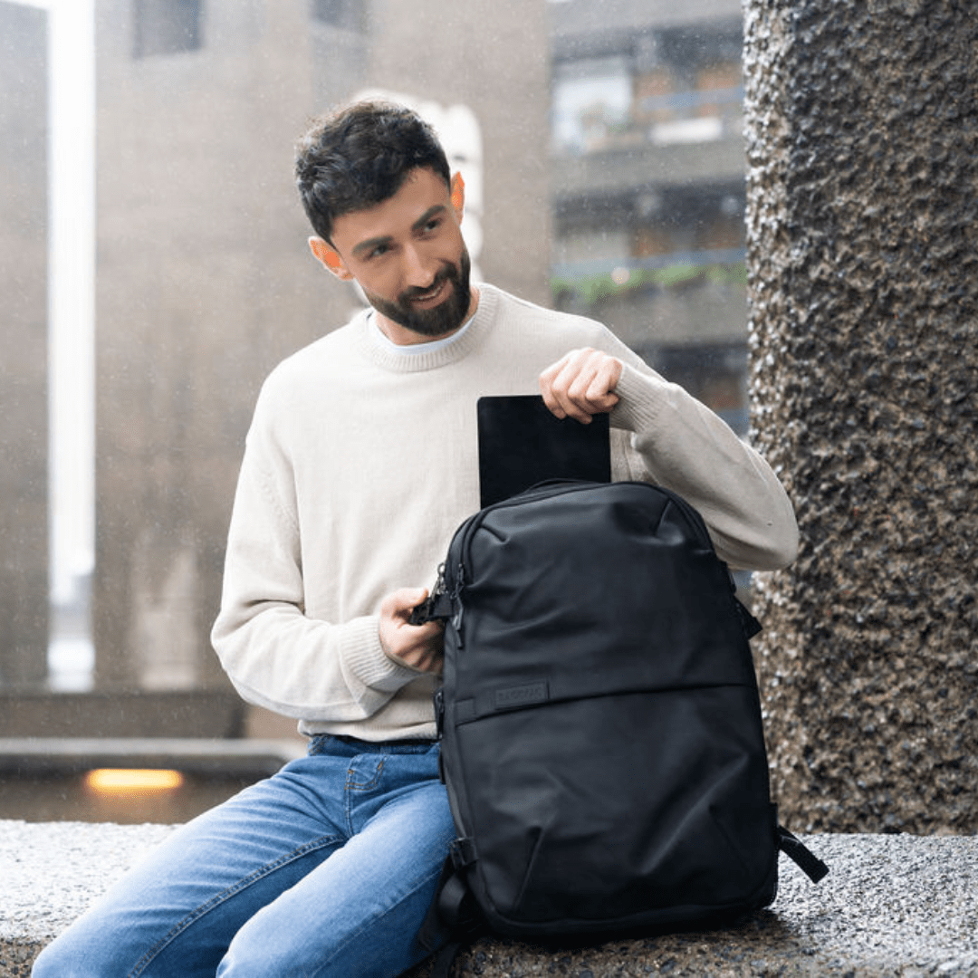 Backvac® | Patented Vacuum Compression Backpack